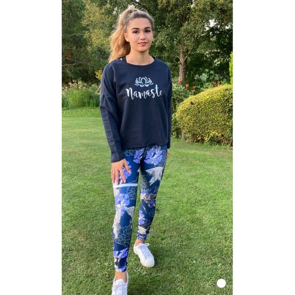 Step n Pump Essentials Luxe Navy -White Lotus Namaste Top – StepNPump